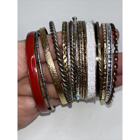 Unbranded | Jewelry | Bracelet Bangle Lot Of 6 Stackable Gold Silver ...